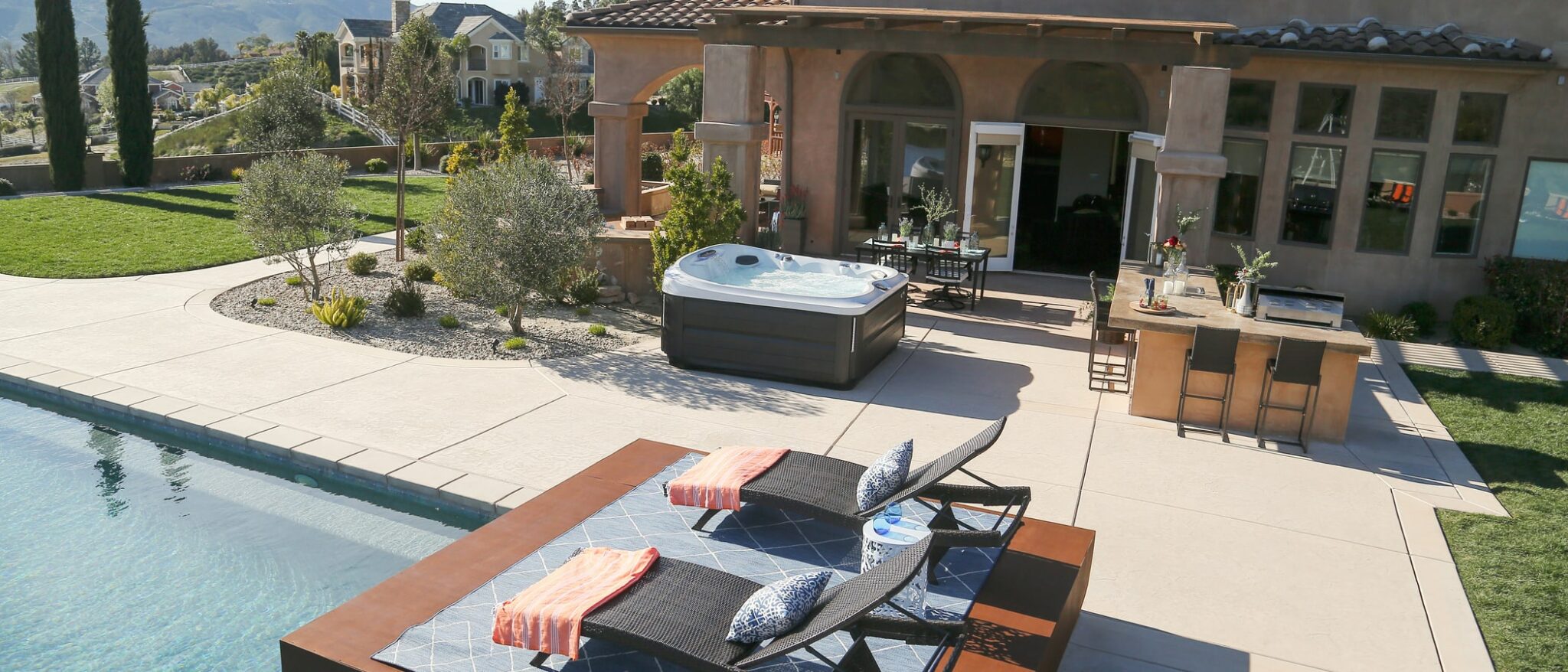 Life-Changing Health Benefits of Hot Tub Hydrotherapy